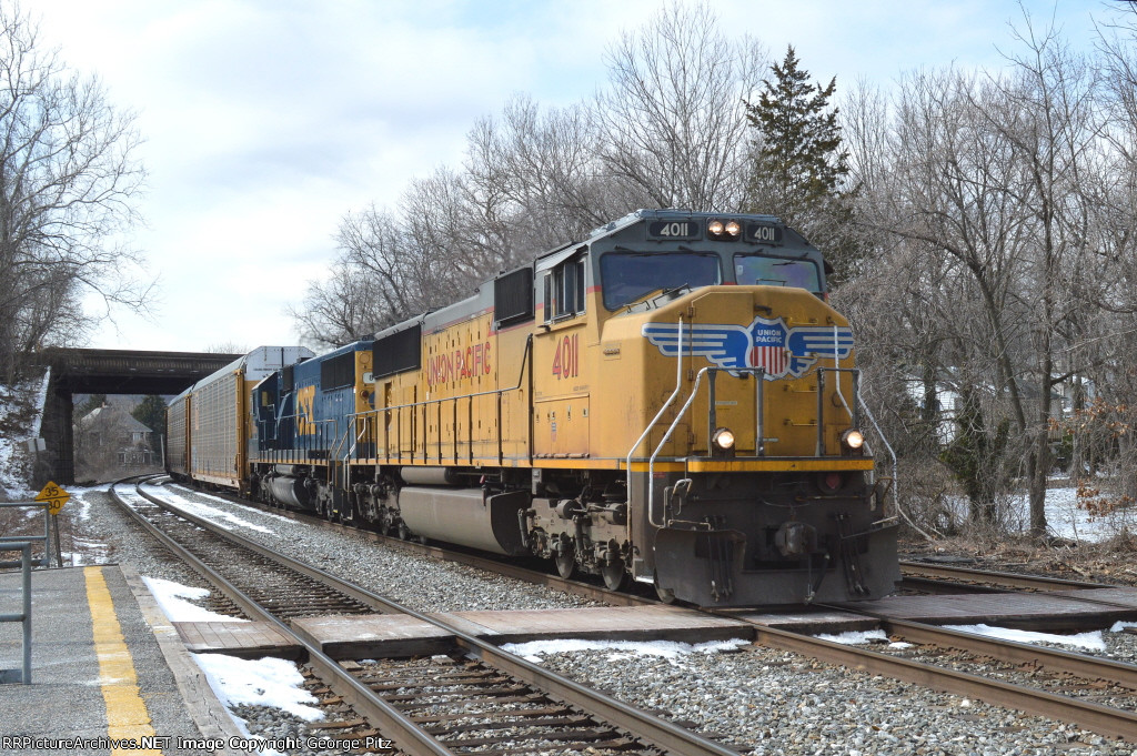 UP 4011 on the CSX
